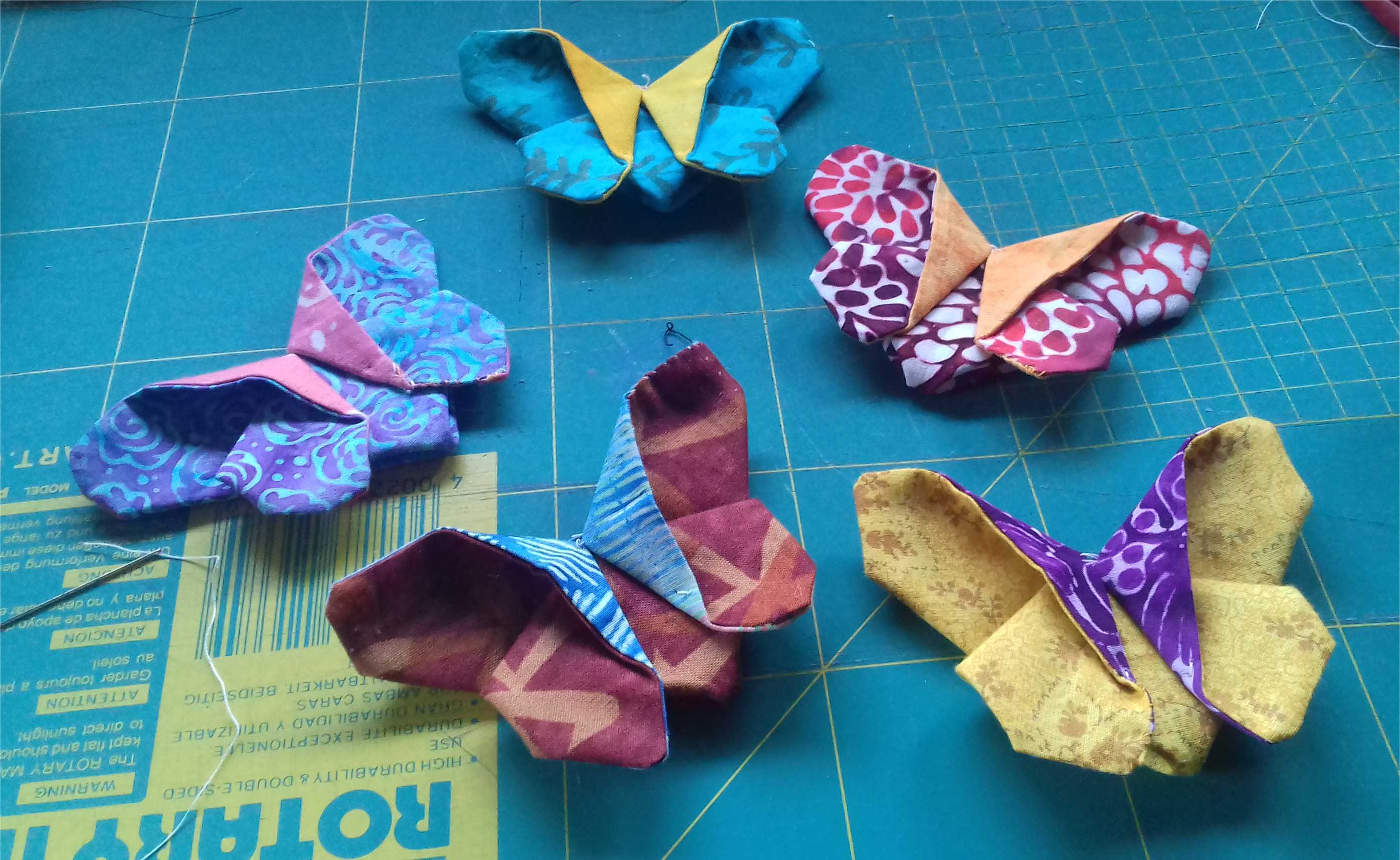 Une histoire de papillons – La Ruche des Quilteuses